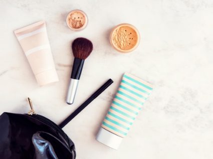 Minimalist Makeup: The Simplest Routine for Faster Mornings - This ...