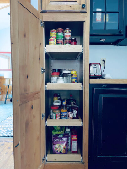 5 Easy Steps to a Minimalist Pantry You Love (No Decanting Required ...