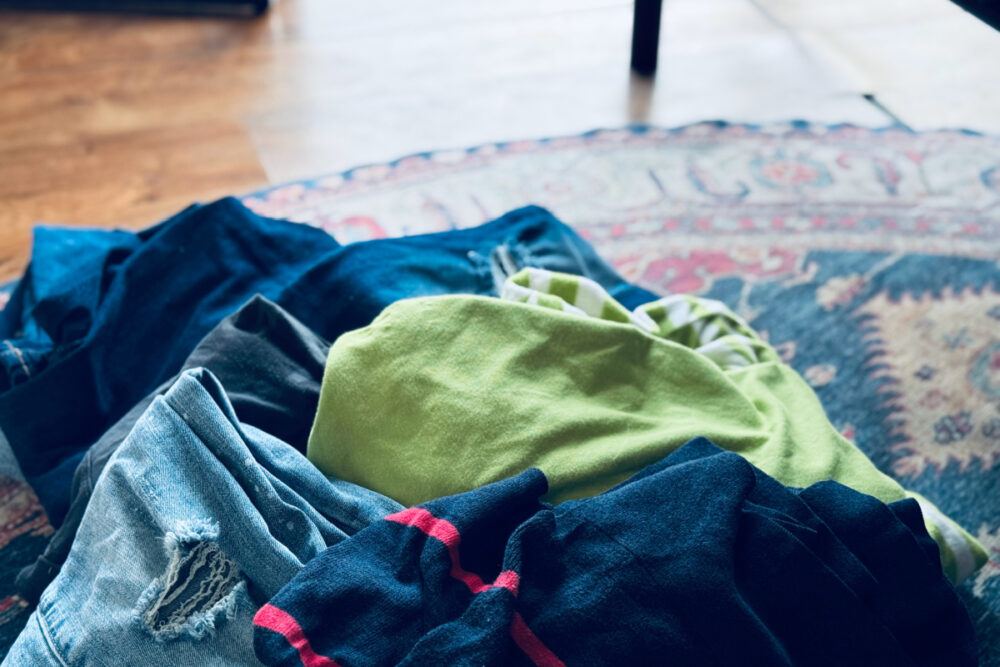 101 Easy Things To Declutter Today (Items That 100% Need to Go) - This ...