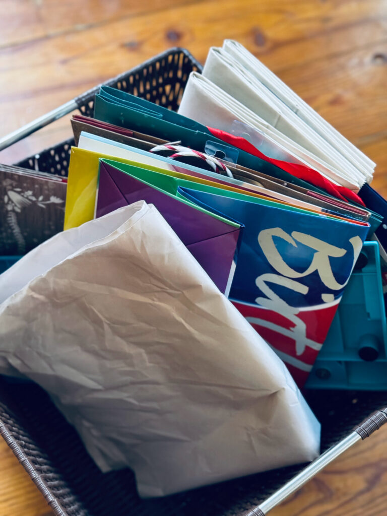 101 Easy Things To Declutter Today (Items That 100% Need to Go) - This ...